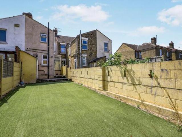 3 bedroom terraced house for rent in Rainham Road, Gillingham, ME7