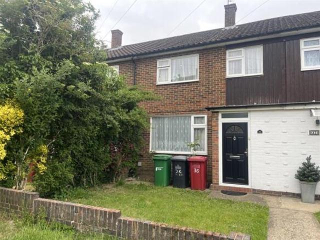 3 bedroom terraced house for rent in Randolph Road, Slough, Berkshire, SL3