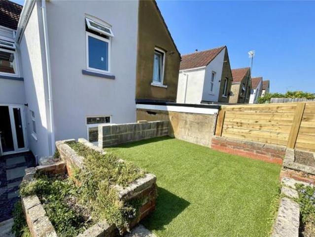 3 bedroom terraced house for rent in Redcliffe Street, Rodbourne, Swindon, Wiltshire, SN2
