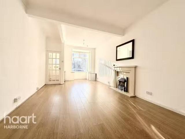 3 bedroom terraced house for rent in Reginald Road, Bearwood.