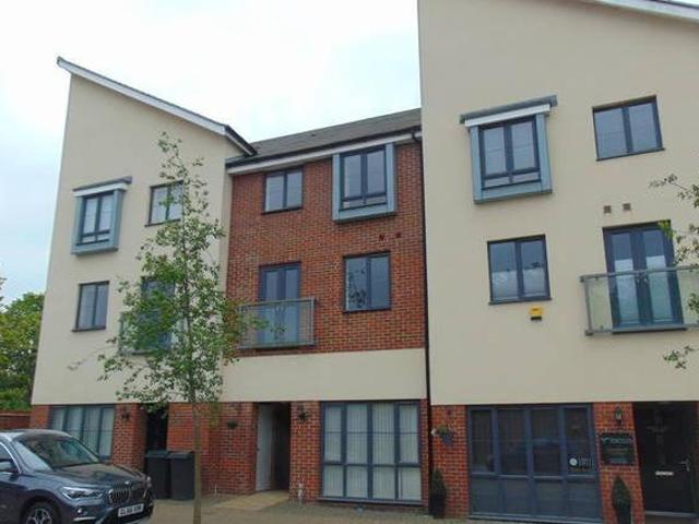 3 bedroom terraced house for rent in Repton Avenue Repton Park TN23