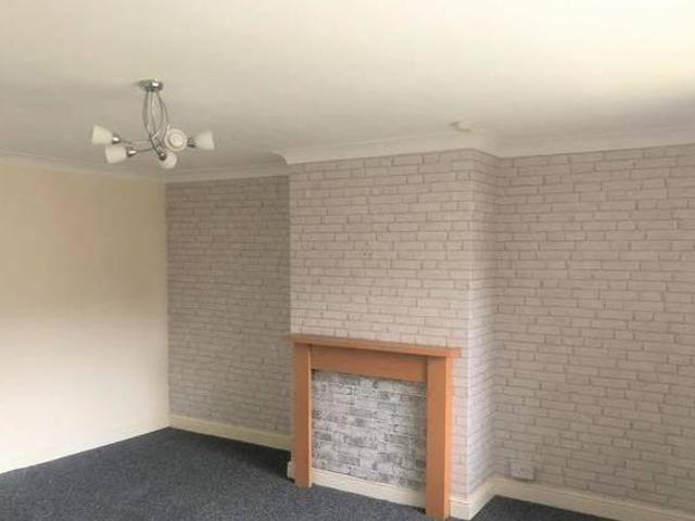 3 bedroom terraced house for rent in Rhodes Avenue Sleaford NG34