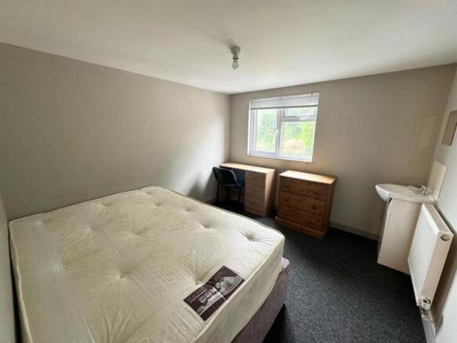 3 bedroom terraced house for rent in Riley Road, Brighton, BN2