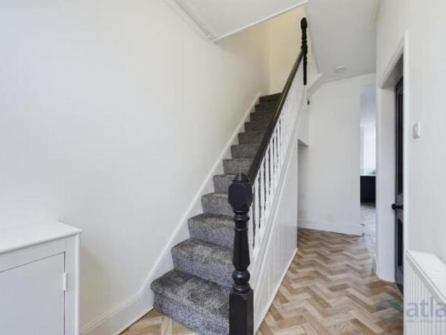 3 bedroom terraced house for rent in Russell Road, Mossley Hill, L18