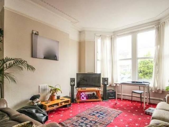 3 bedroom terraced house for rent in Woodbridge Road Knowle Bristol BS4