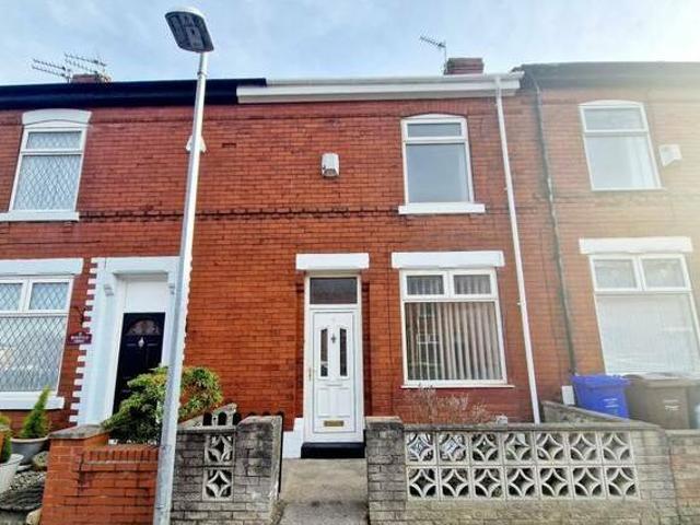 3 bedroom terraced house for rent in Woodfield Grove Eccles Manchester M30