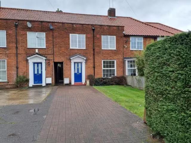 3 bedroom terraced house for rent in Woodhall Lane, WELWYN GAR.