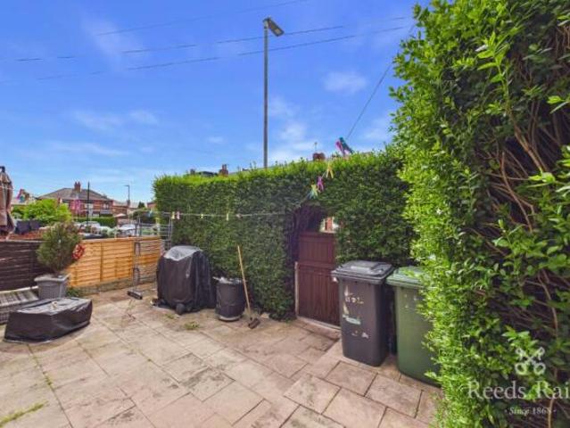 3 bedroom terraced house for rent in Woodlea Street, Leeds, West Yorkshire, LS11