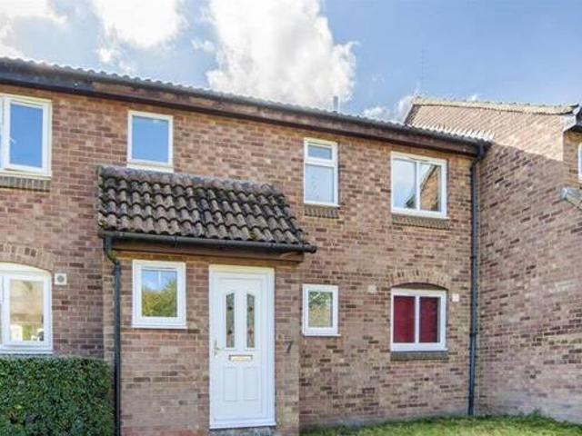 3 bedroom terraced house for rent in Woodside Avenue Chartham CT4