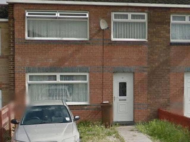 3 bedroom terraced house for rent in Wordsworth Crescent Chester CH1