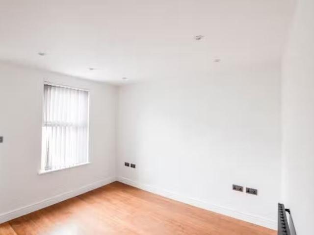 3 bedroom terraced house for rent in Worlds End Lane, Orpingto.