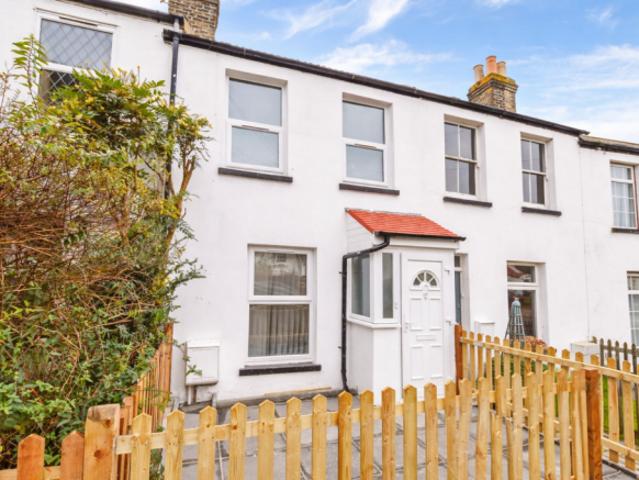 3 bedroom terraced house for rent in Worlds End Lane, Orpington, BR6