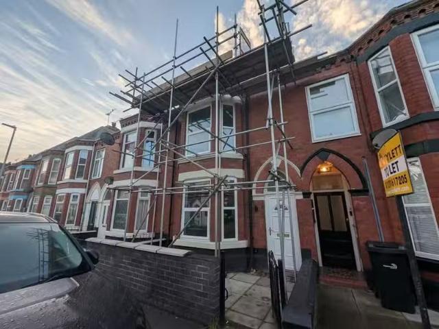 3 bedroom terraced house for rent in Walthall St, Crewe, CW2