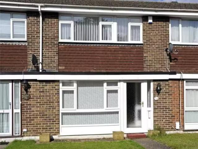 3 bedroom terraced house for rent in Wellbrook Road, Orpington.