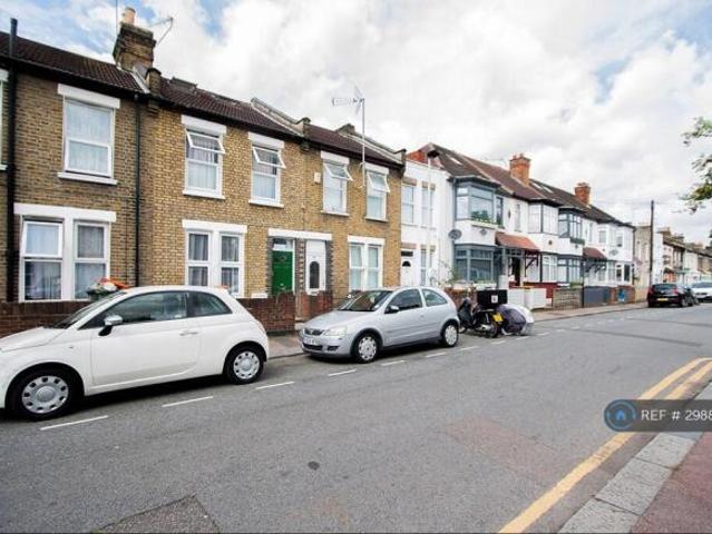 3 bedroom terraced house for rent in Wellington Road, London, E7