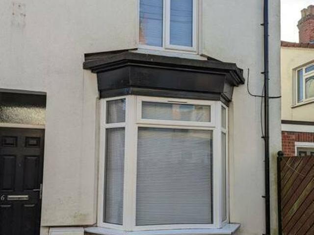 3 bedroom terraced house for rent in Wellsted Street Hull HU3