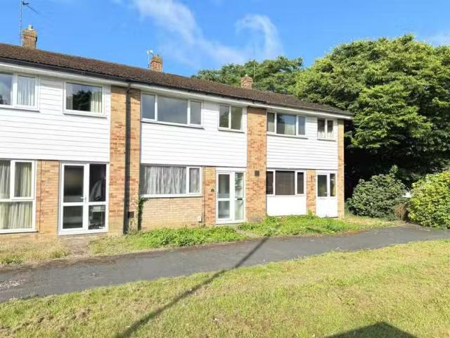 3 bedroom terraced house for rent in Wendover Road, Aylesbury.