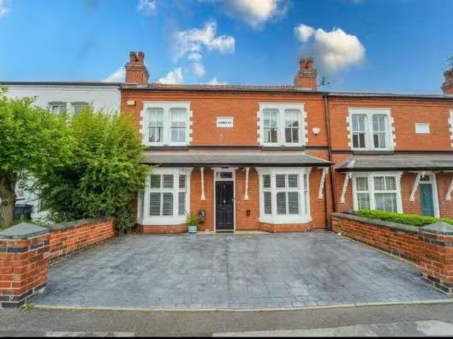 3 bedroom terraced house for rent in Wentworth Road, Harborne.