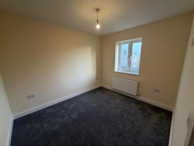 3 bedroom terraced house for rent in West Street, SA4