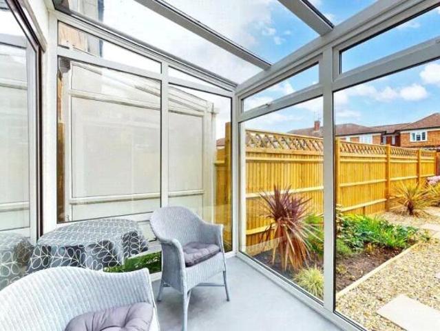3 bedroom terraced house for rent in Westminster Close, Teddington, TW11
