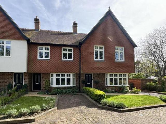 3 Bedroom Terraced House For Rent In Westcott