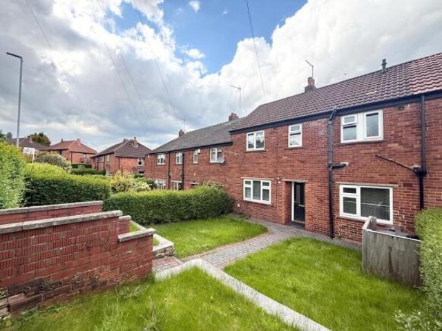 3 bedroom terraced house for rent in Westdale Road, Pudsey, West Yorkshire, LS28