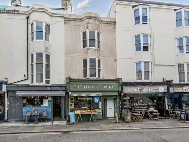3 bedroom terraced house for rent in Western Road, Hove, East.