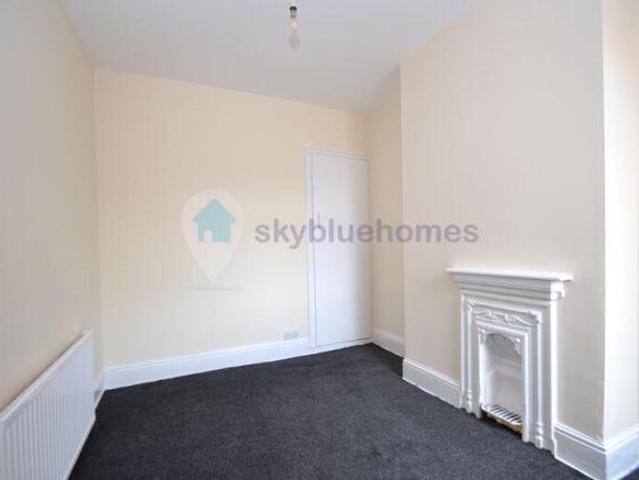 3 bedroom terraced house for rent in Western Road, Leicester, LE3