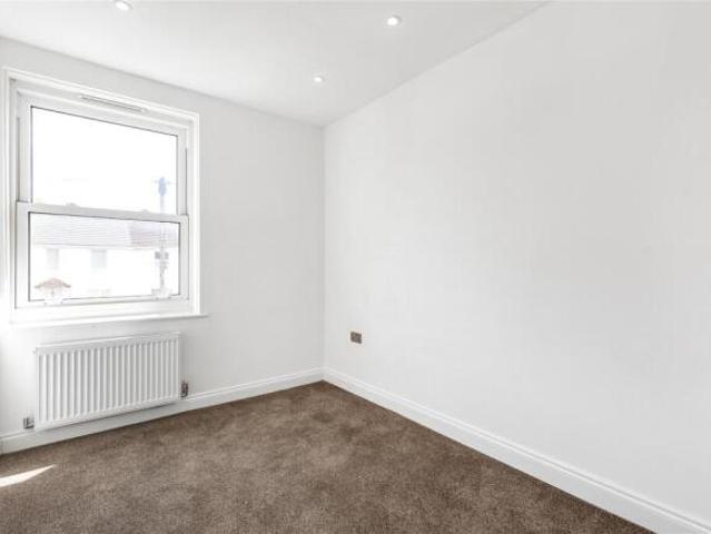 3 bedroom terraced house for rent in Whatley Avenue, Wimbledon, London, SW20