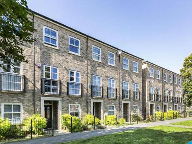 3 Bedroom Terraced House For Rent In Whetstone, London
