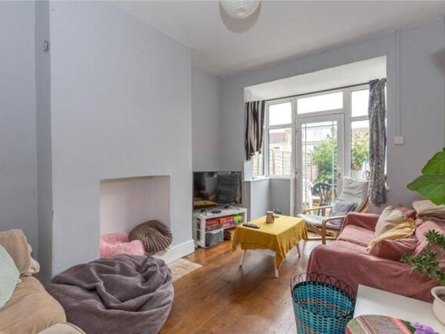 3 bedroom terraced house for rent in Wick Road, Brislington, Bristol, BS4