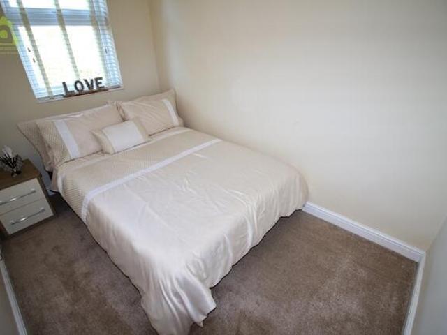 3 bedroom terraced house for rent in Wigan Road, Westhoughton, Bolton, BL5 2DD, BL5