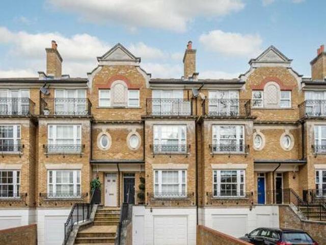 3 Bedroom Terraced House For Rent In Wimbledon Common, London