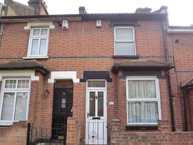 3 bedroom terraced house for rent in Wingfield Road Gravesend DA12