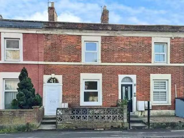 3 bedroom terraced house for rent in Wingfield Road, Trowbridg.