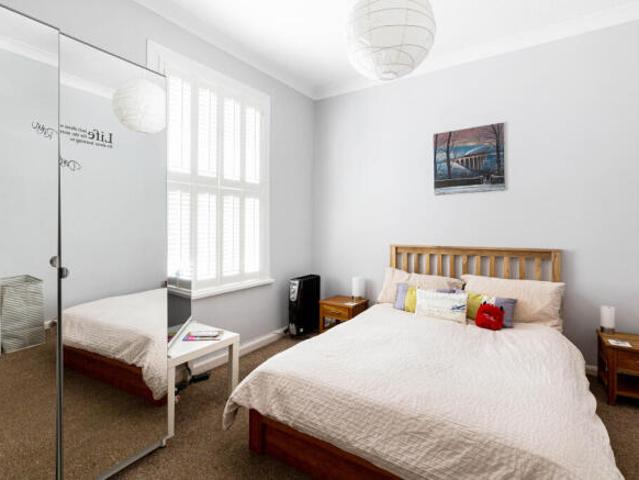 3 bedroom terraced house for rent in Windmill Lane, London, E15