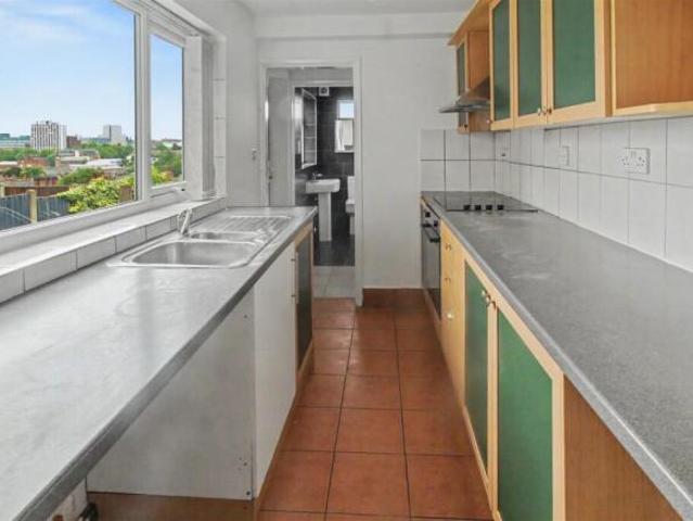 3 bedroom terraced house for rent in Windmill Lane, Nottingham, NG3