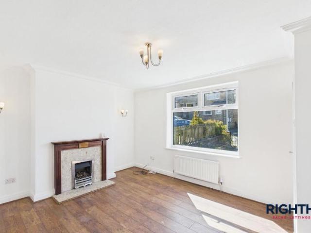 3 bedroom terraced house for rent in Windermere Terrace, Bradford, BD7