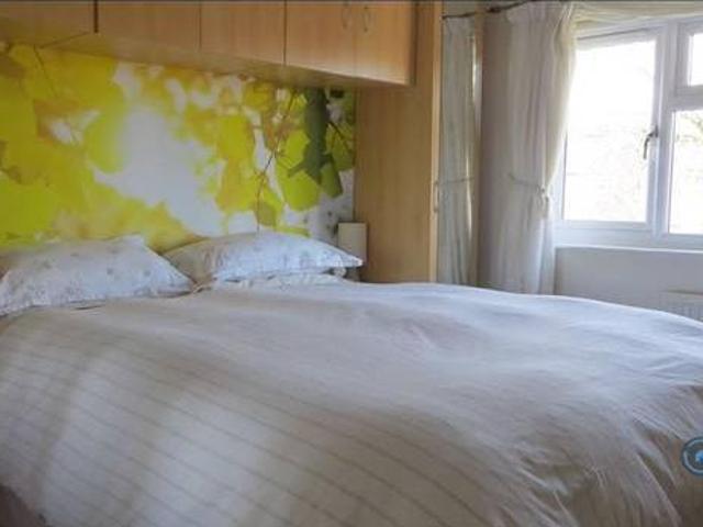 3 bedroom terraced house for rent in Windsor Windsor SL4
