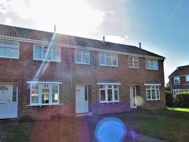 3 bedroom terraced house for rent in Windsor Road Chichester PO19