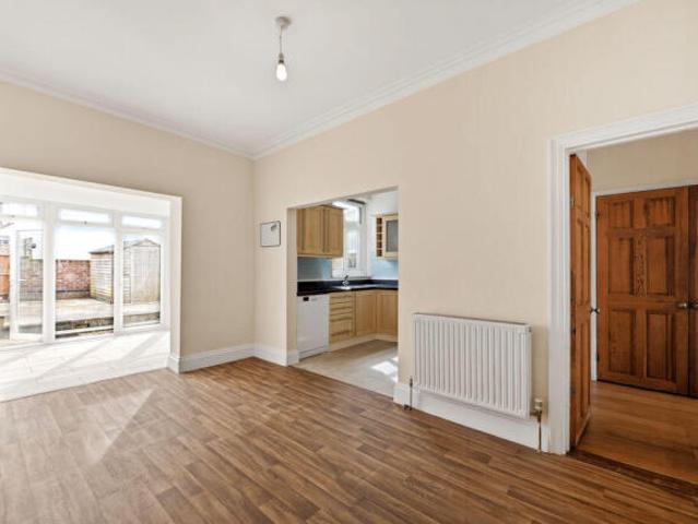 3 bedroom terraced house for rent in Winter Road, Southsea, PO4