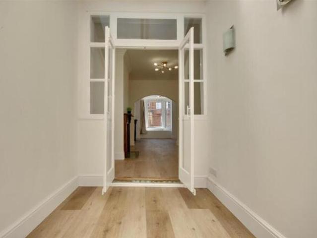 3 bedroom terraced house for rent in Winter Road, Southsea, PO4