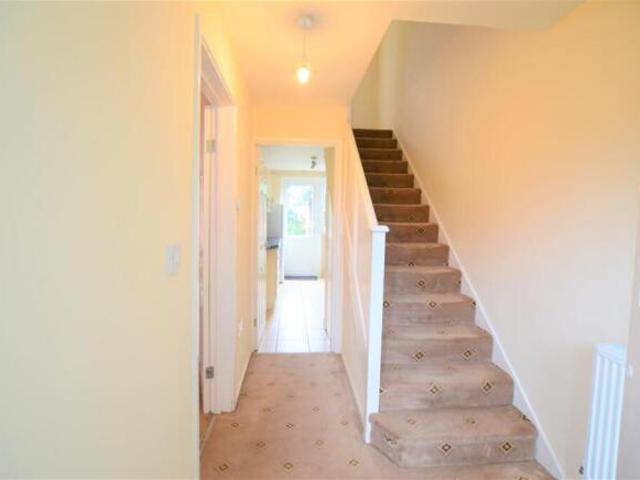 3 bedroom terraced house for rent in Tomlin Road, Slough, SL2