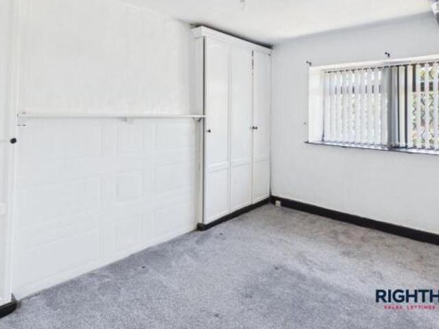 3 bedroom terraced house for rent in Tong Street, Bradford, BD4