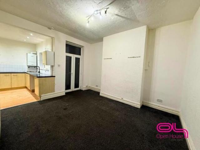 3 bedroom terraced house for rent in Tonge Moor Road, Bolton, BL2