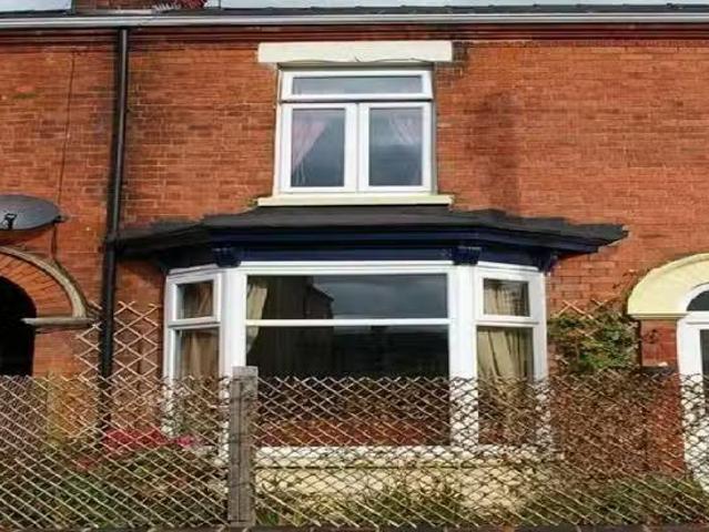 3 bedroom terraced house for rent in Torrington Street, Grimsb.