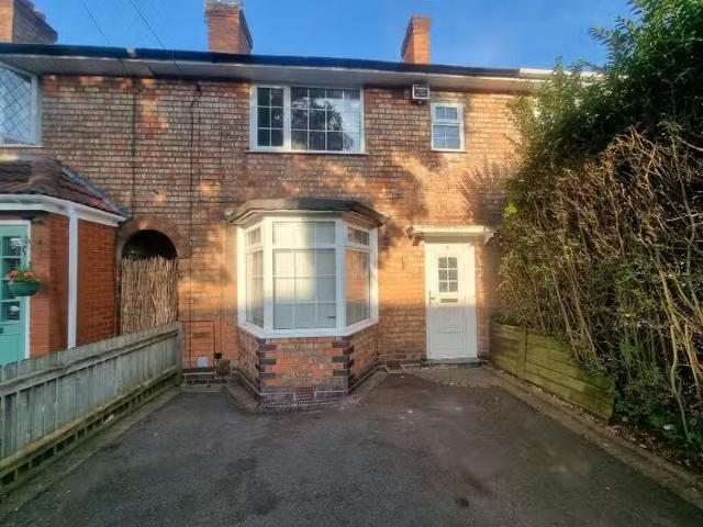 3 bedroom terraced house for rent in Tavistock Road, Solihull.