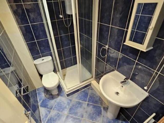 3 bedroom terraced house for rent in Talbot Avenue, Burley, Leeds, LS4 2PG, LS4