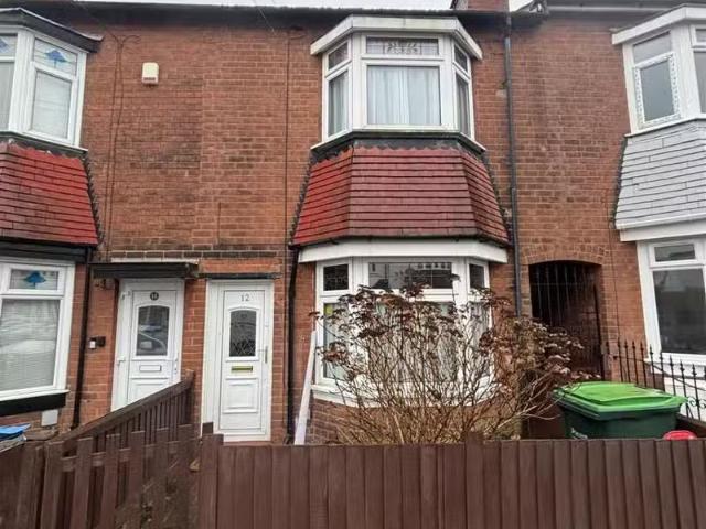 3 bedroom terraced house for rent in Talbot Road, Smethwick, B66