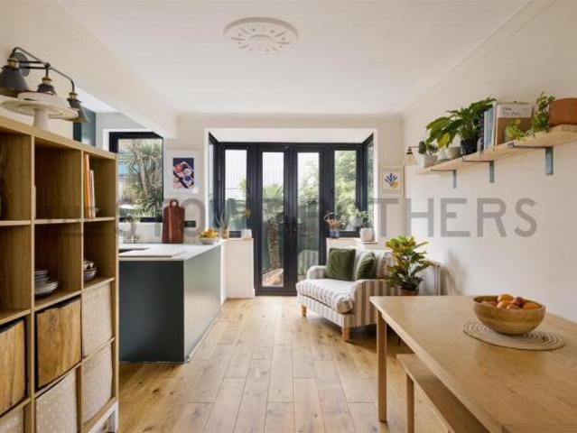 3 bedroom terraced house for rent in Tallack Road, Leyton, E10